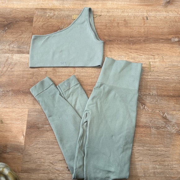 SET Active | Pants & Jumpsuits | Set Active Green Set | Poshmark